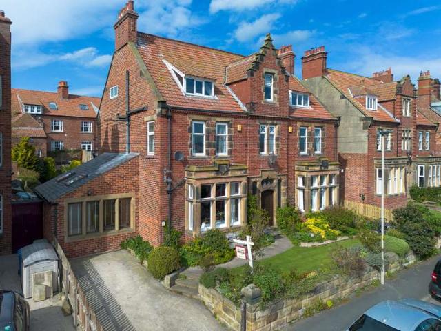 8 Bedroom Detached House