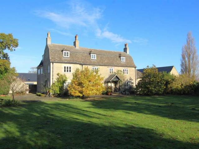 8 Bedroom Detached House