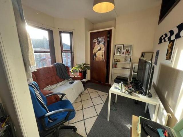 5 bedroom detached house for rent in 40 Rippingham Road, Manchester, Greater Manchester, M20