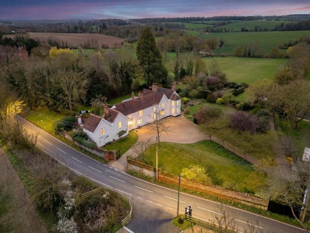 8 bedroom detached house for sale