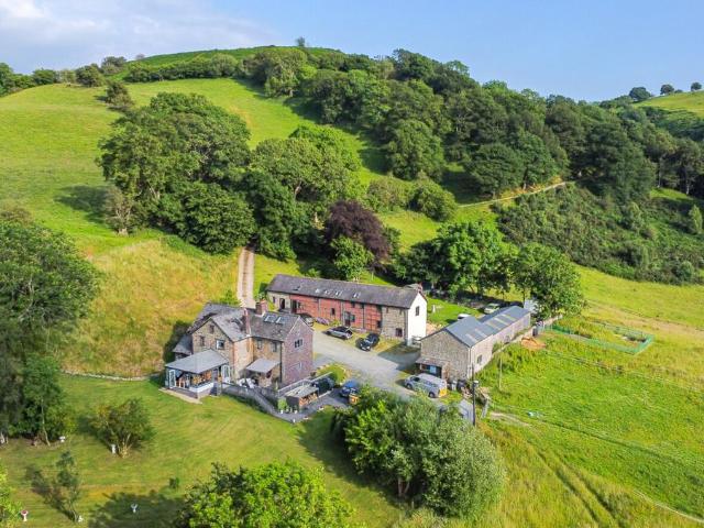 8 bedroom detached house for sale