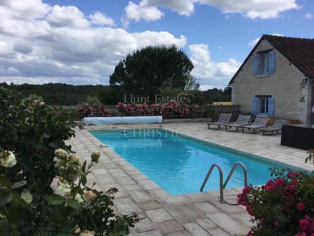 8 bedroom detached house for sale