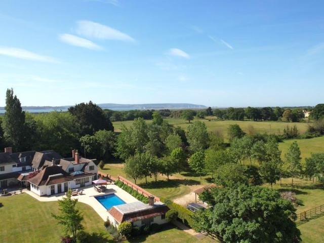 8 bedroom detached house for sale