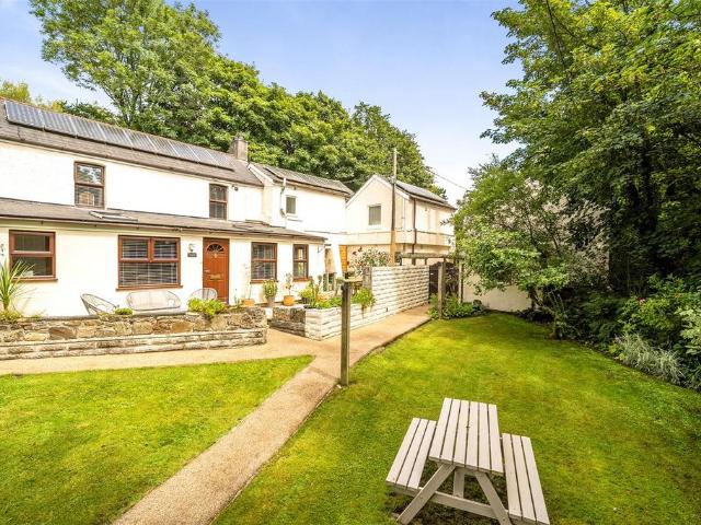 8 bedroom detached house for sale