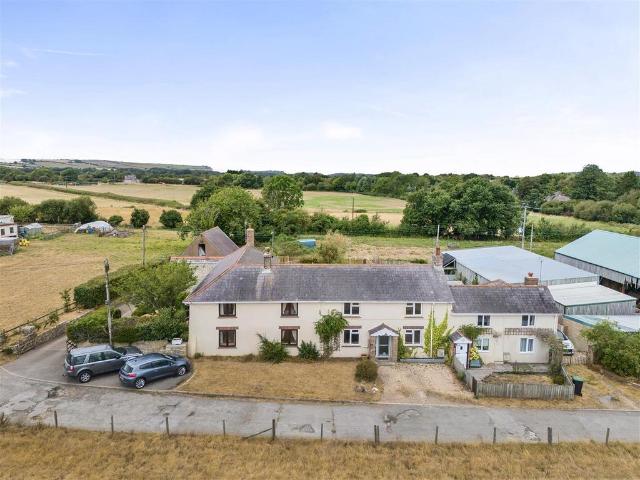 8 bedroom detached house for sale