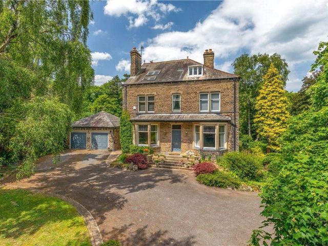 8 bedroom detached house for sale