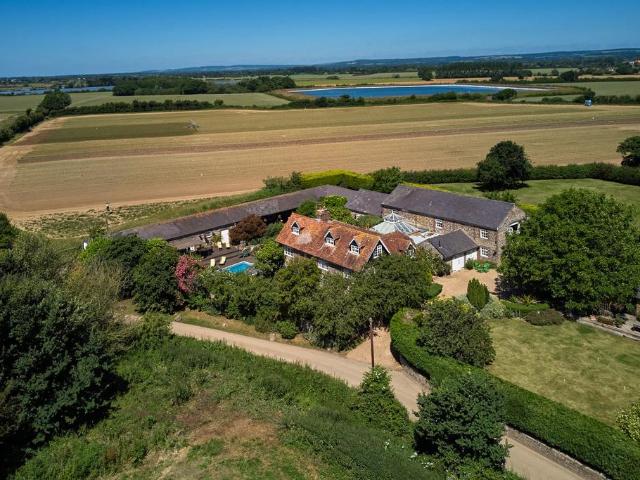 8 bedroom detached house for sale