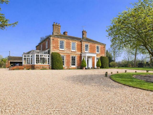 8 bedroom detached house for sale
