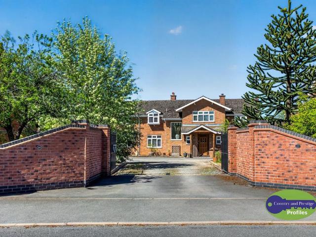 8 bedroom detached house for sale