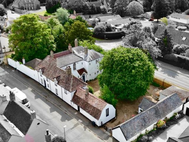 8 bedroom detached house for sale