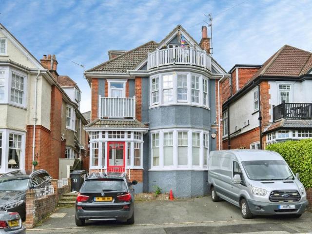 8 bedroom detached house for sale