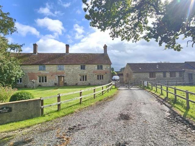 8 bedroom detached house for sale