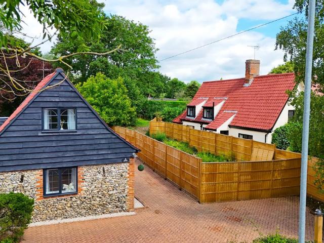8 bedroom detached house for sale