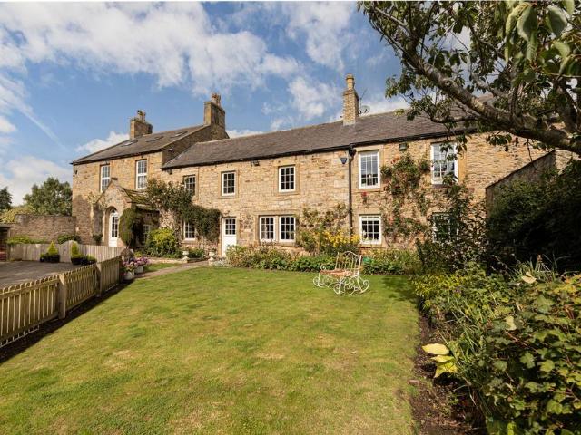 8 bedroom detached house for sale