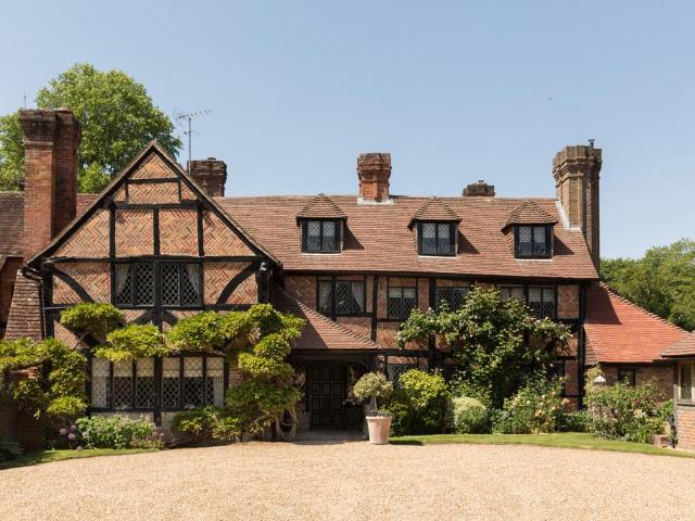 8 bedroom detached house for sale