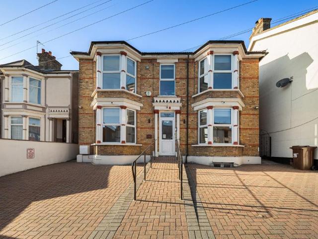 8 bedroom detached house for sale