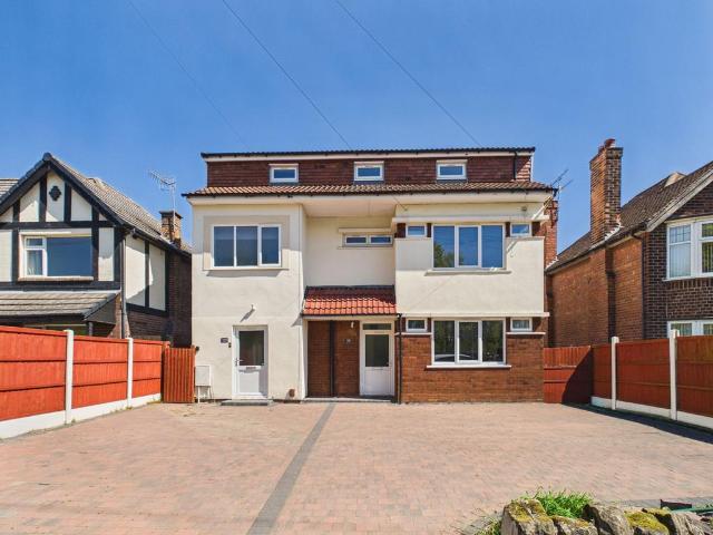 8 bedroom detached house for sale