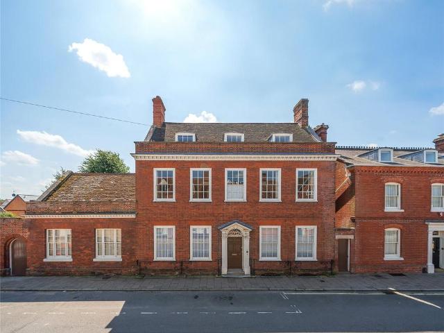 8 bedroom detached house for sale