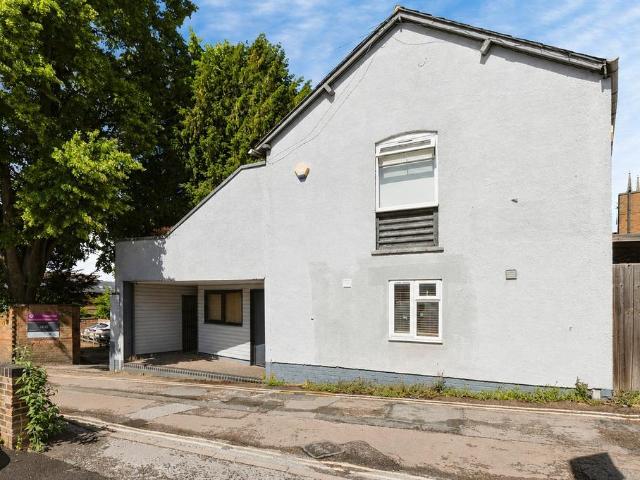 8 bedroom detached house for sale