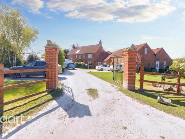 8 bedroom detached house for sale