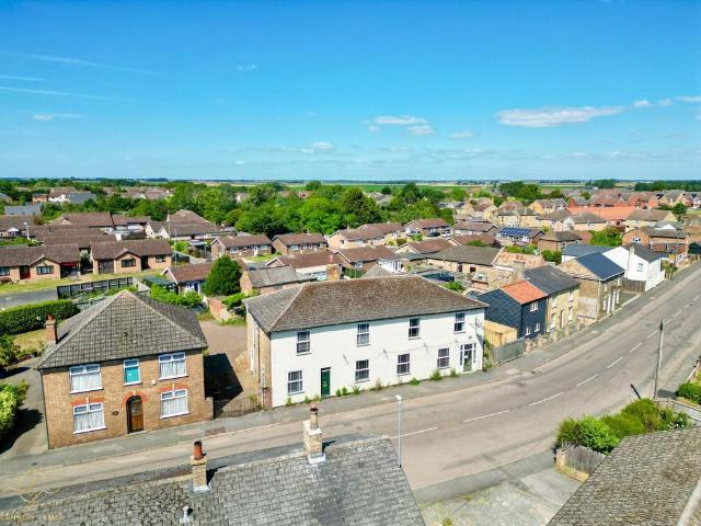 8 bedroom detached house for sale