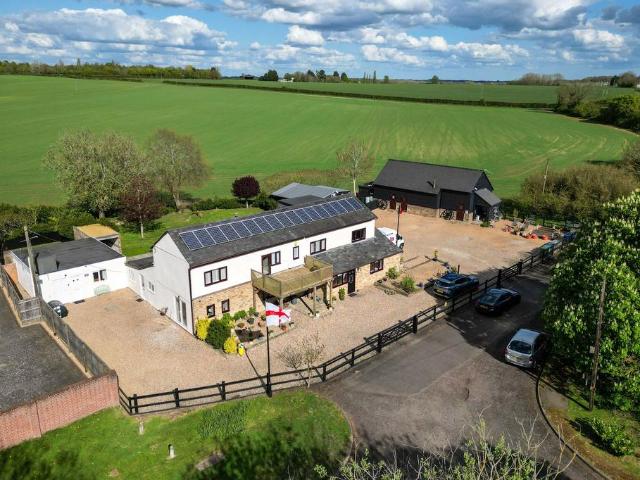 8 bedroom detached house for sale