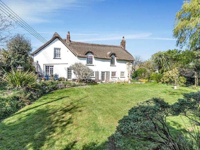 8 bedroom detached house for sale
