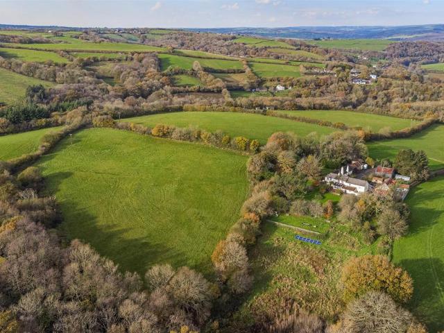 8 bedroom detached house for sale