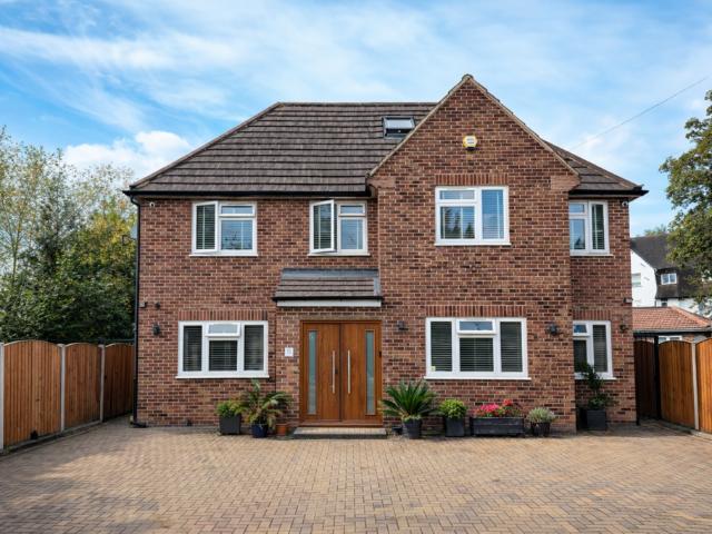 8 bedroom detached house for sale