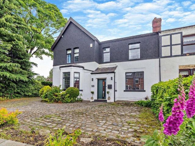8 bedroom detached house for sale