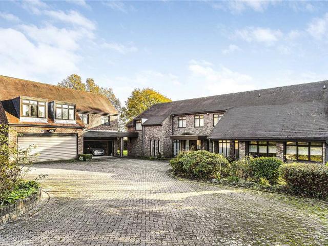 8 bedroom detached house for sale