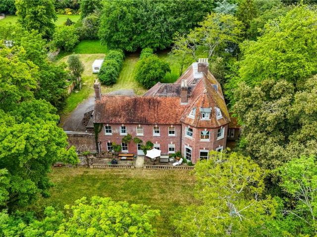 8 bedroom detached house for sale