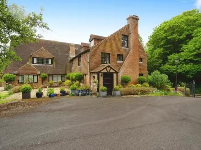8 bedroom detached house for sale in Church Road, Herstmonceux.