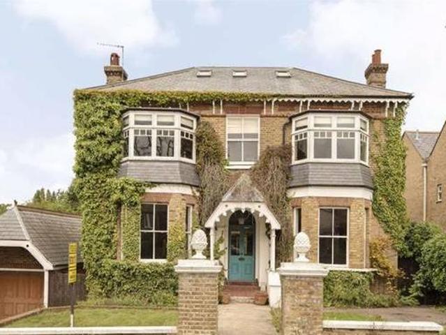 8 bedroom detached house for sale in Heath Road Little Heath Hertfordshire EN6