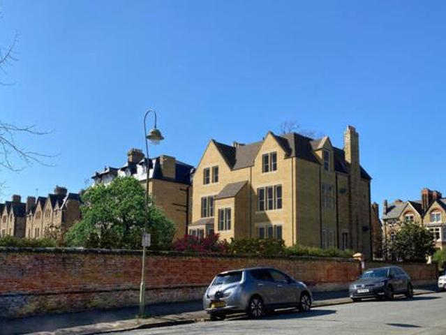 8 Bedroom Detached House For Sale In Oxford