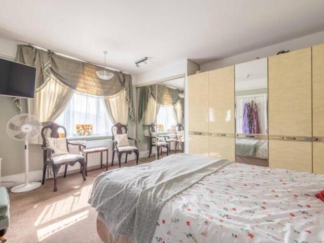 8 bedroom detached house for sale in Lansdowne Avenue, Slough, SL1