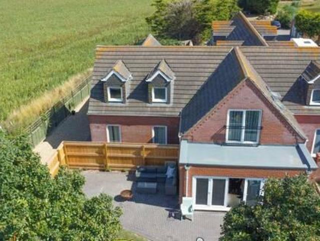 8 bedroom detached house for sale in Mill Lane Skegness PE25