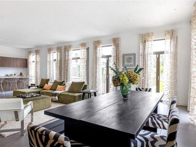 8 bedroom detached house for sale in Somerset Road, Wimbledon, SW19
