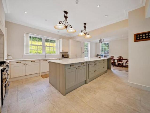 8 bedroom detached house for sale in Woodlands Drive, Rawdon, Leeds, West Yorkshire, LS19