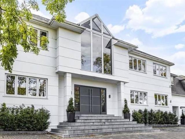 8 bedroom detached house for sale in Tolmers Road Cuffley Hertfordshire EN6