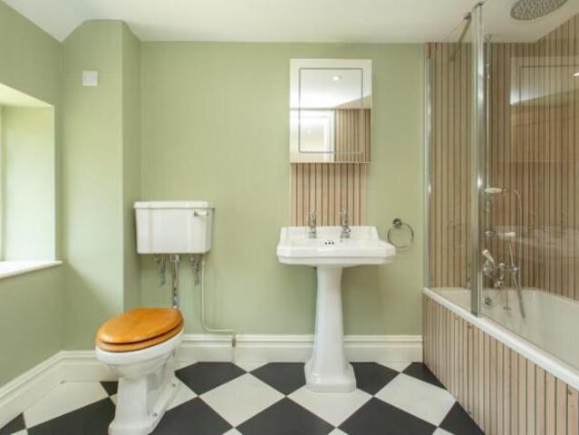 8 bedroom detached house for sale in The Street, Molash, Canterbury, Kent, CT4