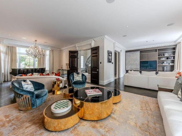 8 bedroom detached house to rent