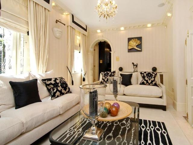 8 bedroom detached house to rent