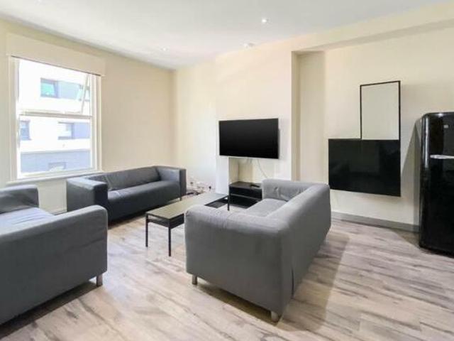 8 Bedroom Duplex For Rent In Brook Drive, Sheffield