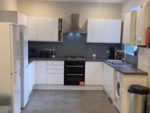 8 Bedroom End Of Terrace House For Rent In Manchester, Greater Manchester