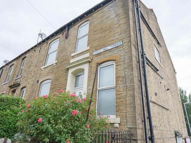 8 bedroom end of terrace house for sale