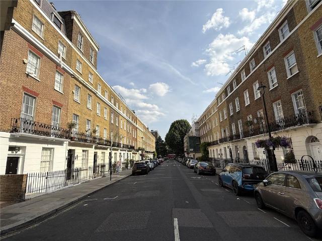 8 bedroom end of terrace house for sale