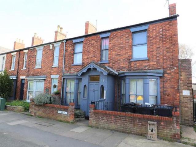 8 bedroom end of terrace house for sale in Newport, Lincoln, LN1