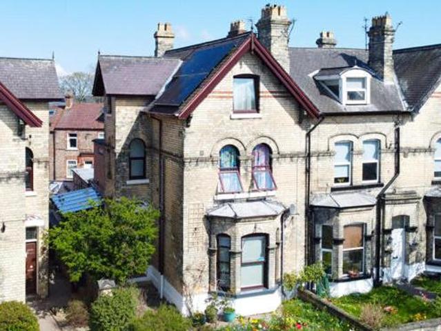 8 Bedroom End Of Terrace House For Sale In York
