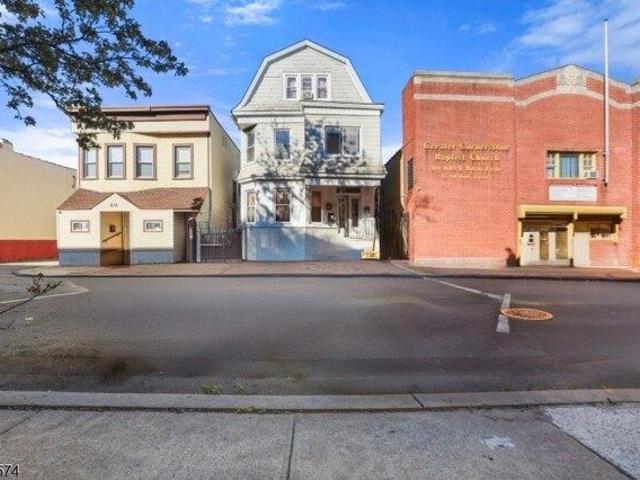 8 bedroom, East Orange NJ 07017 LS102063052